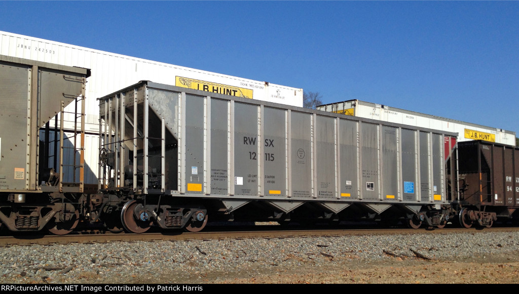 RWSX 12115 4200cf 5-bay rapid discharge hopper on the NS in Mableton Ga 11-22-2014